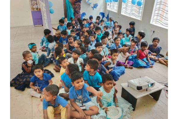 LKG – B blue day - NMS School